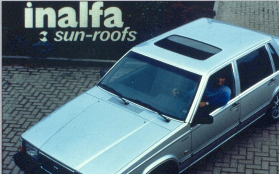 英纳法 庆祝天窗事业50周年 - Inalfa